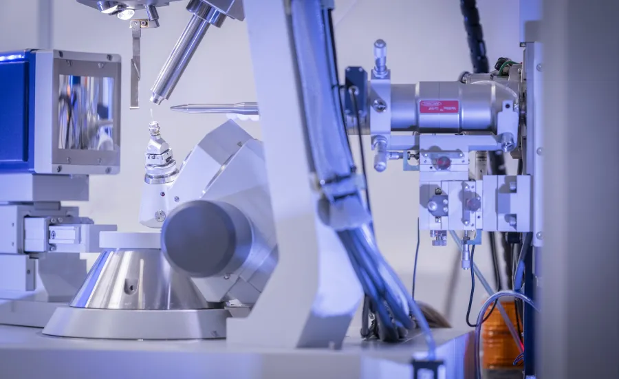 Single crystal X-ray diffraction facility | University of Southampton